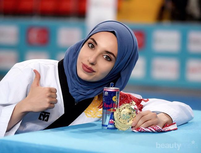 Mengenal 5 Wanita Cantik Muslim yang Sukses Menginspirasi Dunia