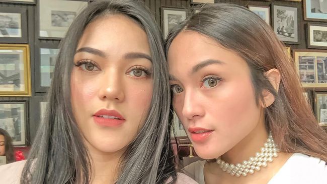 Rekomendasi Lipstick Warna Merah Muda Ini Bikin Terlihat Cantik Natural