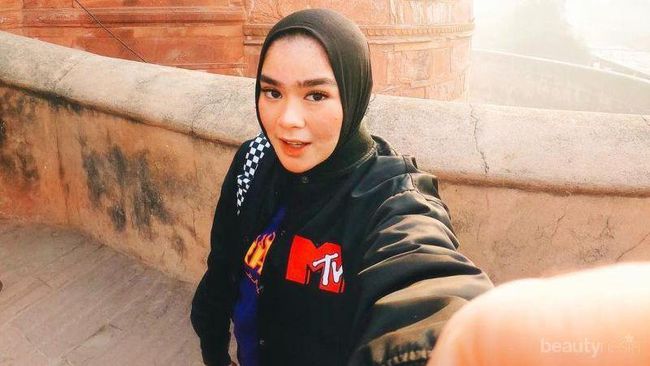 Inpsirasi Gaya Super Hypebeast Sivia Azizah, Simpel Gak Perlu Bugdet Banyak