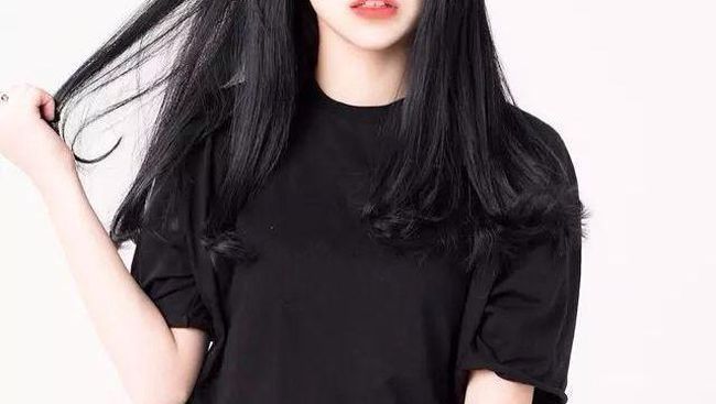 Mau Rambut Tetap Rapi Tanpa Ribet? Coba Cara Lurusin Rambut yuk!