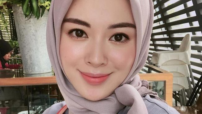 Style Hijab Korea Si Cantik Ayana Moon Jihye, Segiempat - Pashmina