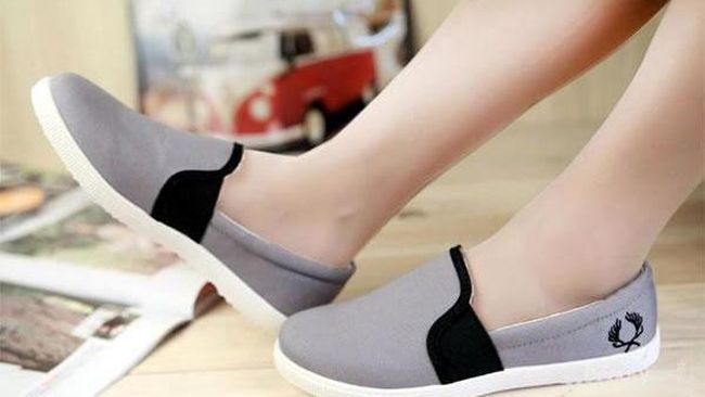 Agar Stylish di Musim Hujan, Ini Dia 4 Pilihan Sepatu Fashionable Untuk ...