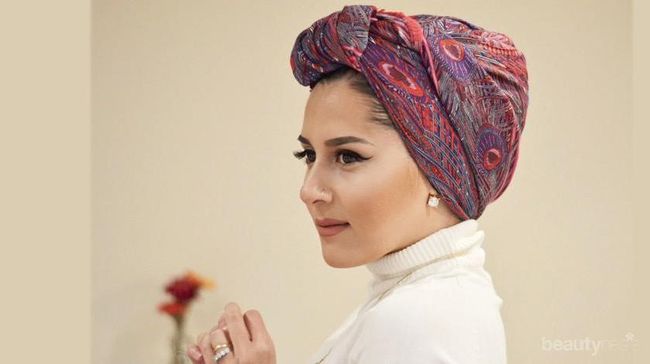 Yuk, Lihat Cara Mudah Memakai Turban Berikut Ini agar Kamu Tampil Gaya!