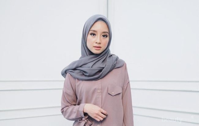 Ladies, Inilah Riasan Mata yang Cocok untuk Diaplikasikan Para Hijabers! Ladies, Inilah Riasan Mata yang Cocok untuk Diaplikasikan Para Hijabers!