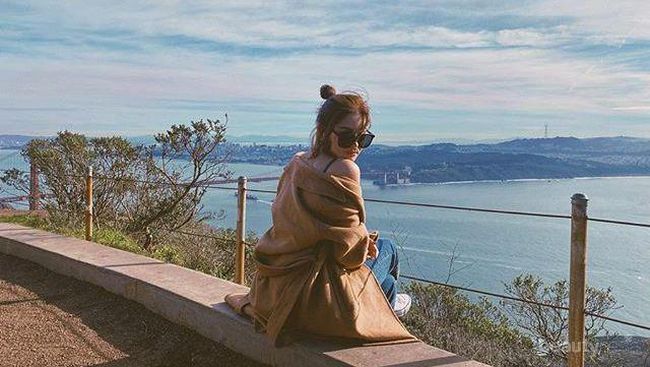 8 Seleb Indonesia yang Cantik dengan Model Rambut Cepol