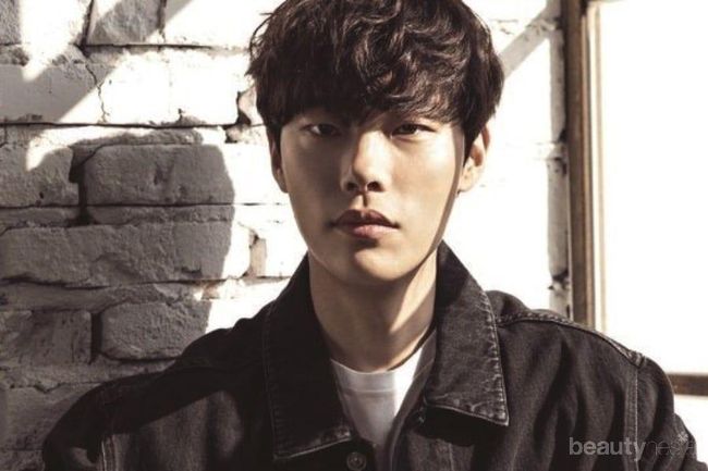 5 Film Terbaik yang Dibintangi Aktor Korea Ryu Jun-yeol