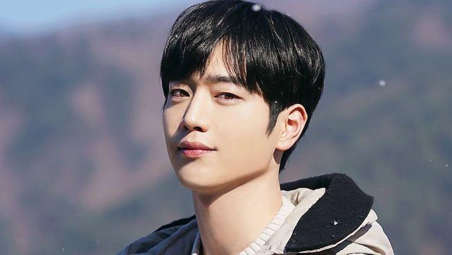5 Drama Korea yang Dibintangi Aktor Tampan Seo Kang Joon