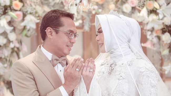 Kisah Pernikahan Eddies Adelia & Ferry Setiawan, Dipenjara, Cerai hingga CLBK
