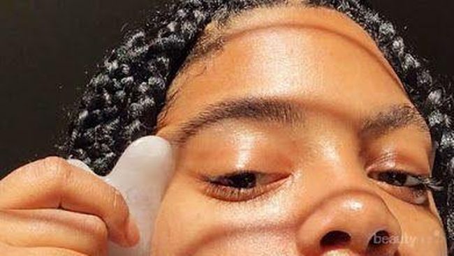 Cara Atasi Wajah Bengkak Setelah Bangun Tidur