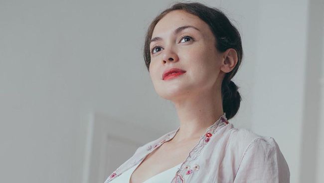 7 Foto Rianti Cartwright Hamil Setelah 9 Tahun Menikah, Dipuji Cantik ...