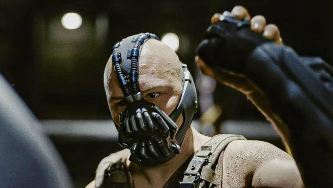 Penjualan Masker Naik saat Pandemi, Topeng Bane Musuh Batman Laku Keras