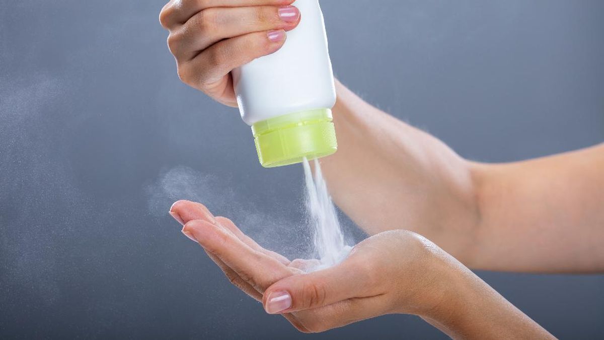 5 Manfaat Bedak Tabur yang Jarang Diketahui