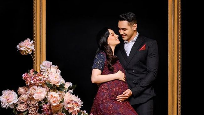 Kisah Cinta Asmirandah-Jonas Rivanno, Sempat Tak Direstui & Tuai Kontroversi