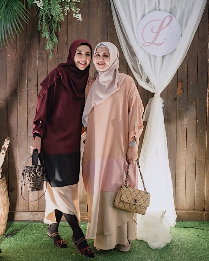 7 Potret Laudya Cynthia Bella dan Ibunda, Akrab Seperti Sahabat - 3