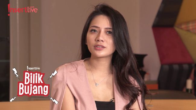 Sering Unggah Foto Seksi Berlliana Lovell Ditawar Rp 80 Juta