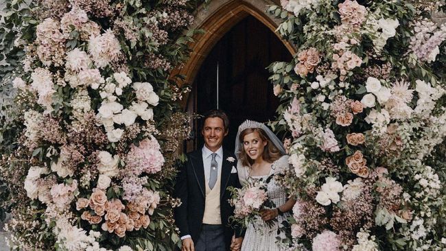 Putri Beatrice Nikah Pakai Gaun Ratu, Dianggap Langgar Tradisi Kerajaan