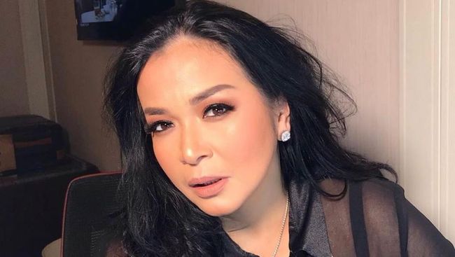 Jennifer Supit Tertawa Barbie Kumalasari Dikirimi 'Karangan Bunga Halu'