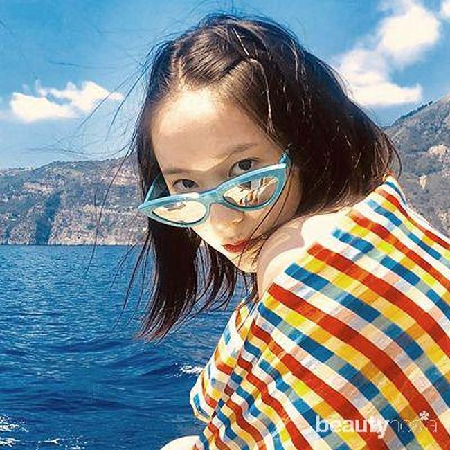 Punya Selera Fashion Bagus Intip Fashion Look Ala Krystal Jung Ini
