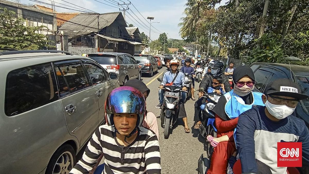 Jalur Wisata Anyer Ramai, Polisi Berlakukan Sistem Satu Arah