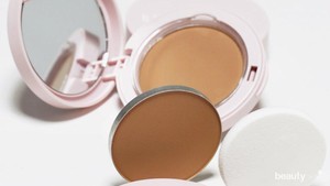 5 Compact Powder dengan Hasil Natural, Bikin Kulit Wajah Mulus!