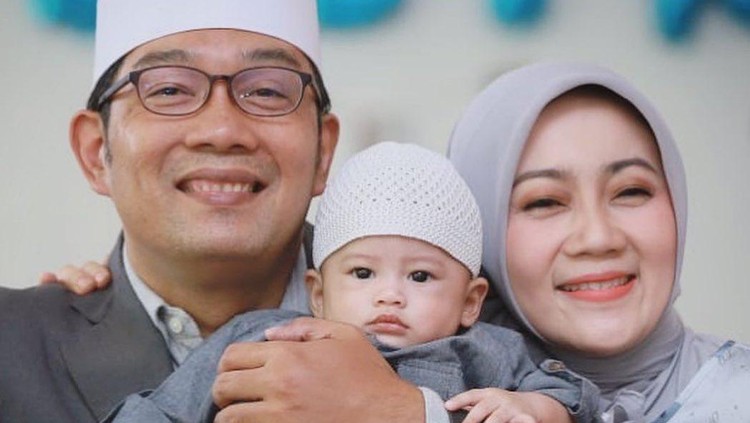 Kisah Haru Atalia Istri Ridwan Kamil Mengasuh Arka dari Usia 5 Bulan ... Kisah Haru Atalia Istri Ridwan Kamil Mengasuh Arka dari Usia 5 Bulan ...