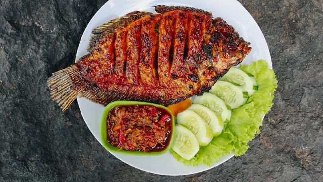 5 Resep Olahan Ikan Nila: Dibakar, Disambal Kecap, Hingga Balado