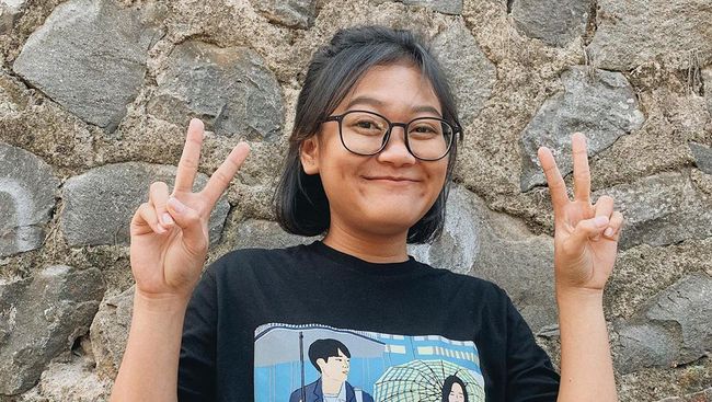 Kenalan dengan Komika Aci Resti: Imut dan Berbakat!