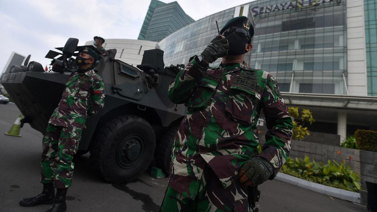 Pengamat: TNI Perlu Pertimbangkan LGBT Hadapi Perang Kelak