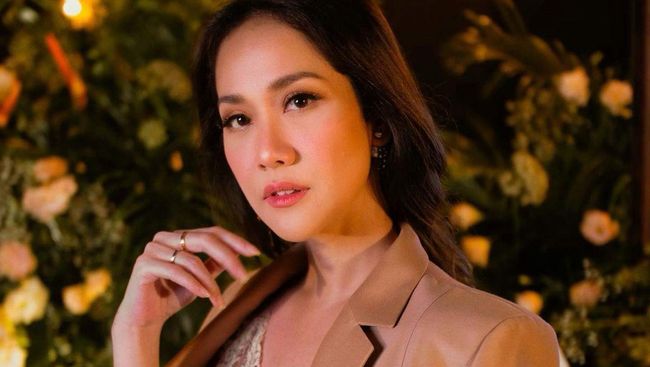 Bcl Pose Senyum Dan Manyun Dibilang Move On Usai 8 Bulan Ashraf Meninggal