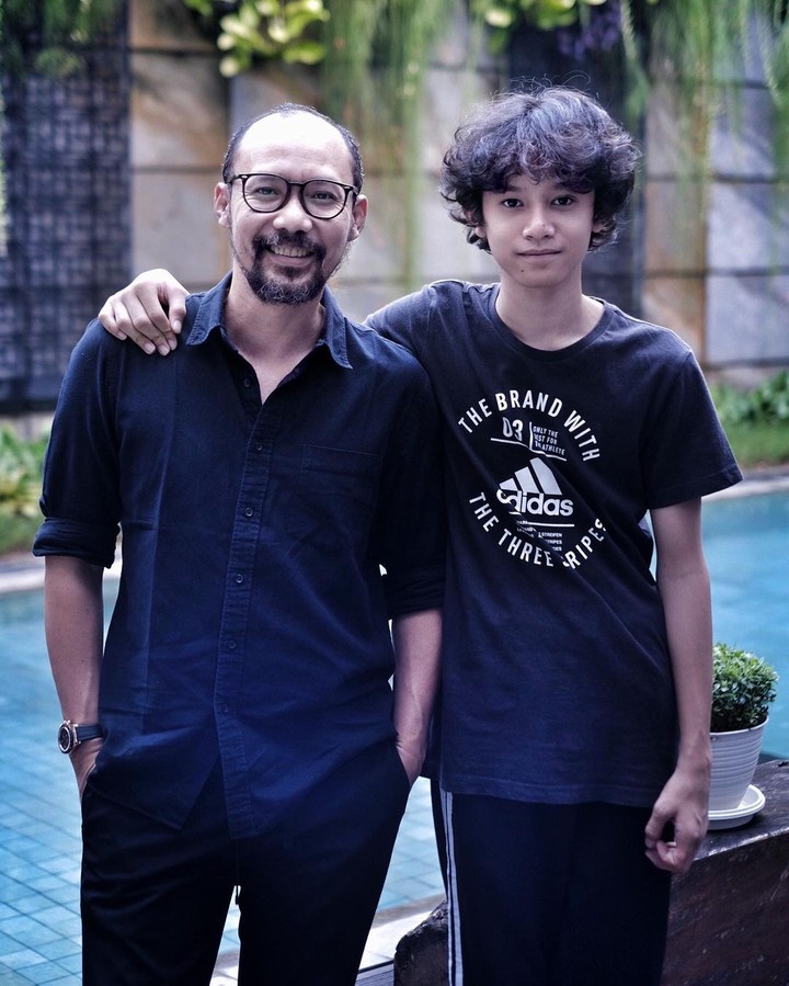 7 Potret Rossa dan Yoyo Kompak Besarkan Anak Usai Bercerai - 5