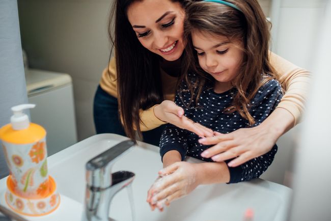 Hari Cuci Tangan Sedunia, Ini 3 Tips Membiasakan Anak Cuci Tangan Pakai ...