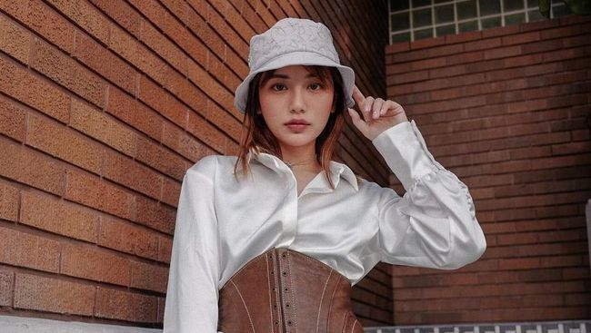 8 Gaya Calista Cuaca, Anak Sosialita Jamie Chua Penuh Kemewahan