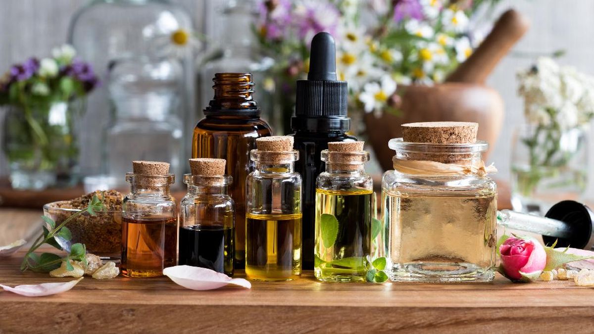 10 Manfaat Tea Tree Oil untuk Kesehatan dan Kulit
