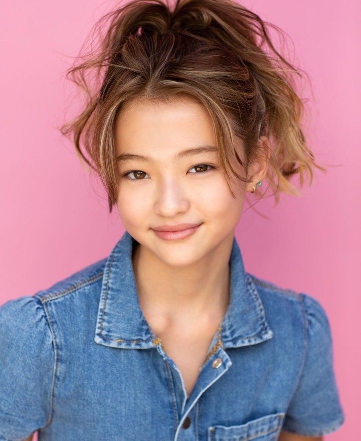 7 Potret Model Cilik Ella Gross, Sering Disebut Kembaran Jennie ...