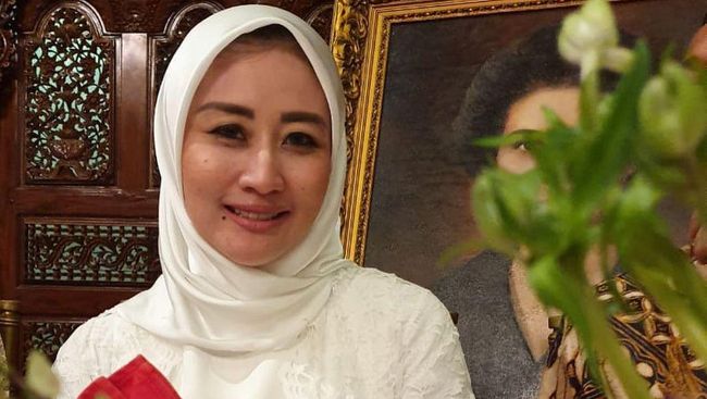 7 Potret Iis Rosita, Istri Menteri KKP Edhy Prabowo yang Ikut Ditangkap ... 7 Potret Iis Rosita, Istri Menteri KKP Edhy Prabowo yang Ikut Ditangkap ...