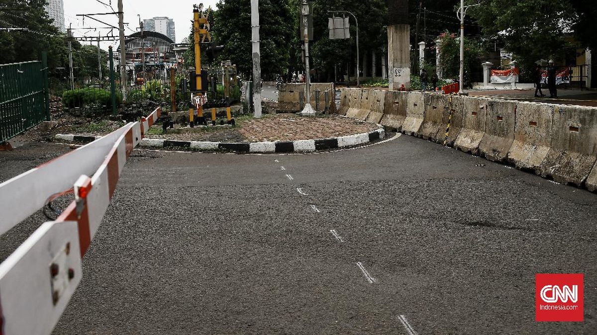 Petugas Di-PHK, Palang Perlintasan KA di Jember Sempat Tak Terjaga Petugas Di-PHK, Palang Perlintasan KA di Jember Sempat Tak Terjaga