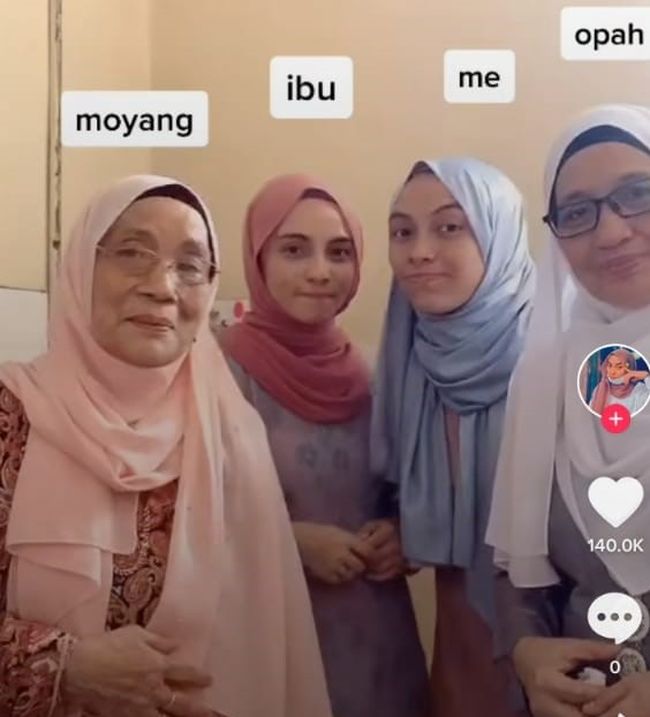 Awet Muda, 5 Ibu Ini Viral Dikira Kakak hingga Kekasih Anaknya