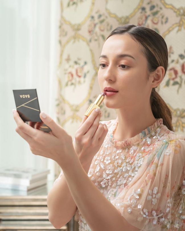 Review SADA Classic Lipstick By Cathy Sharon