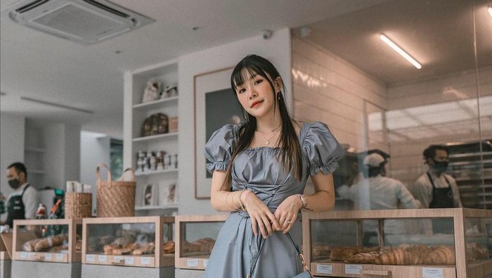 3 Brand Terkenal yang Jadi Andalan Michimomo Saat OOTD