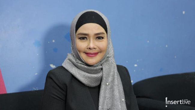 Lirik Lagu Laksmana Raja Di Laut - Iyeth Bustami