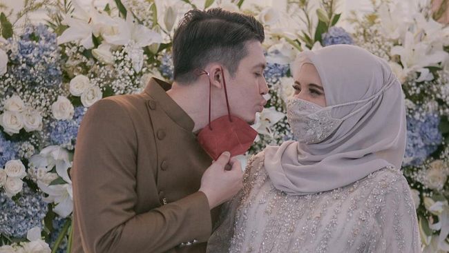 Terpopuler: Tanaman Hias Rumah Raisa - Kejutan Arya Saloka Saat Zaskia Sungkar 7 Bulanan
