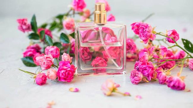 Suka Parfum dengan Aroma Floral? Ini Dia 4 Parfum yang Wajib Kamu Coba!