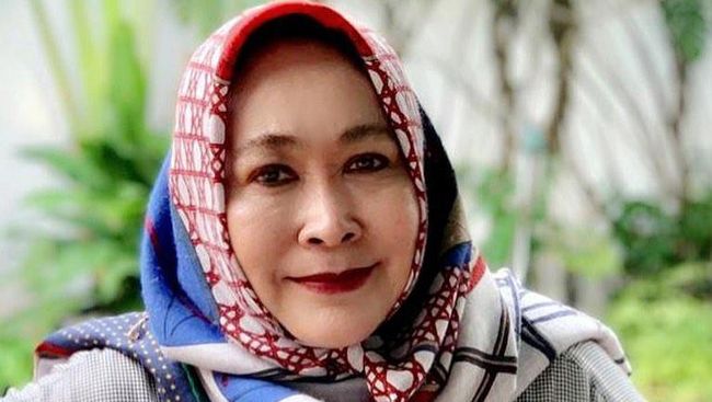 5 Potret Artis Jenny Rachman, Cantik dan Awet Muda di Usia 62 - Foto 2 5 Potret Artis Jenny Rachman, Cantik dan Awet Muda di Usia 62 - Foto 2