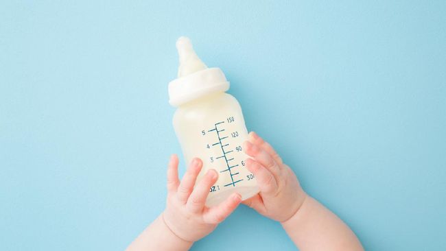 Penyebab Produksi ASI Menurun dan Cara Mengatasinya