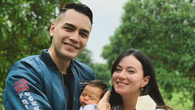 Cerita Asmirandah Pindah Agama Saat Menikah dengan Jonas Rivano ...