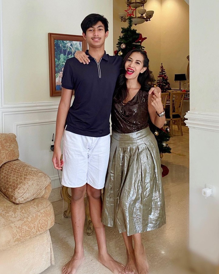 7 Potret Diah Permatasari Bintang Si Cantik Jembatan Ancol, Awet Muda ...