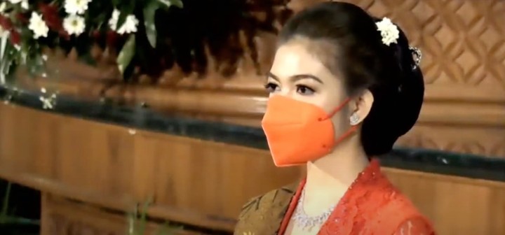 Potret Cantik Selvi Ananda di Pelantikan Gibran, Anggun Berkebaya Merah ...