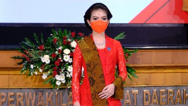 Potret Cantik Selvi Ananda di Pelantikan Gibran, Anggun Berkebaya Merah ...