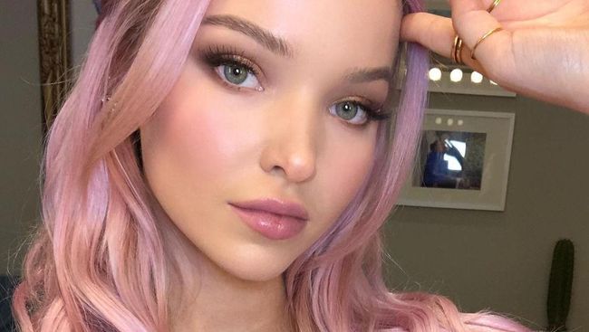 Inspirasi Warna Rambut Pink ala Selebriti Hollywood