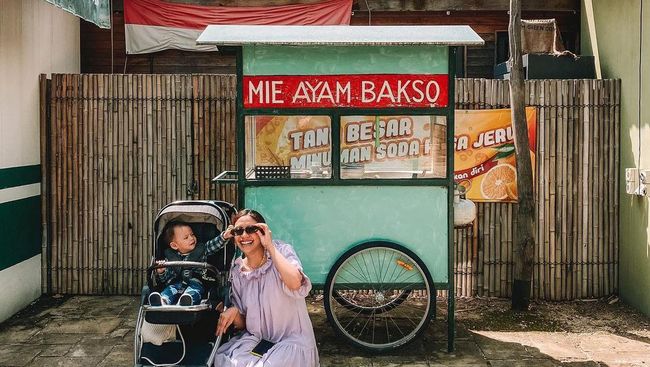 Tinggal di Australia, Acha Sinaga Kangen Makan Bakso dan Mi Ayam Tinggal di Australia, Acha Sinaga Kangen Makan Bakso dan Mi Ayam